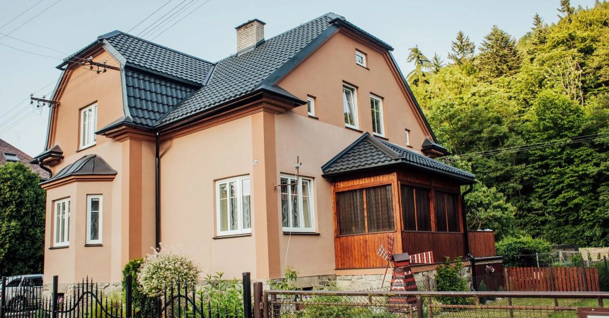 Střešní krytina Ruukki Finnera na rodinném domě v Hanušovicích ...